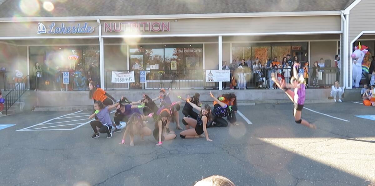 VIDEOS: Connecticut Dance performs at Clock Tower Square | The Monroe Sun