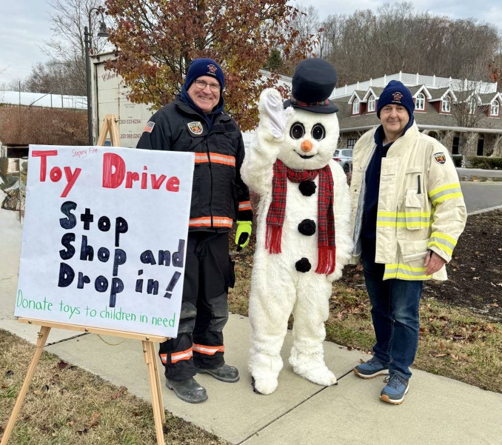 Stepney Fire Co. and Auxiliary collects toys for Monroe families in ...